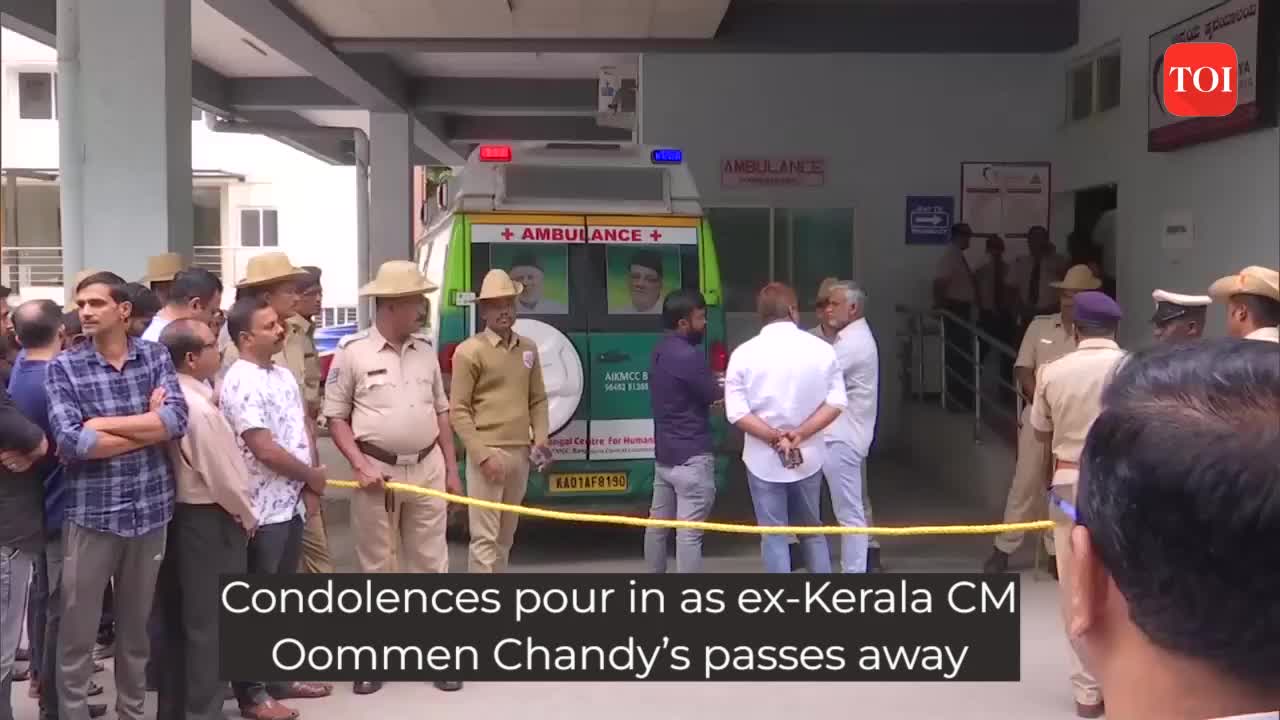 Condolences pour in as ex-Kerala CM Oommen Chandy passes away