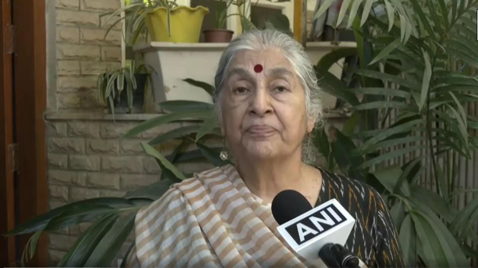 “Sack Manipur CM…” CPI(M) leader Subhashini Ali fumes over viral video