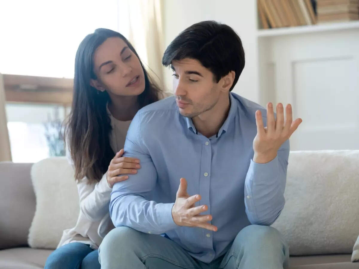 Relationship Tips: 7 ways you are betraying your relationship | The ...