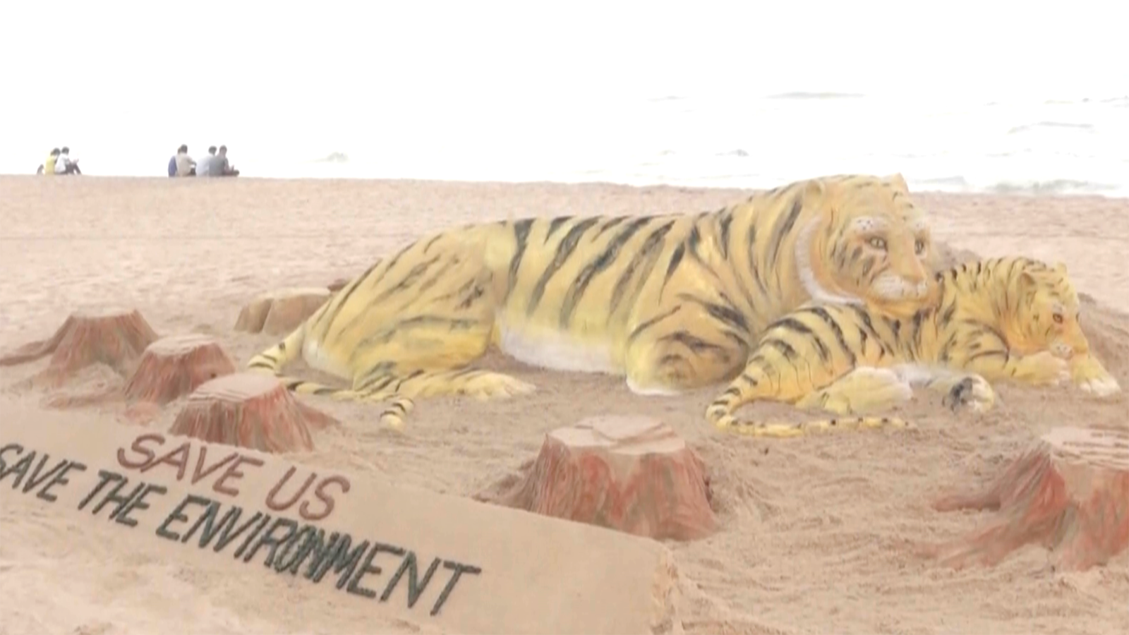 International Tiger Day: Sand Artist Sudarsan Pattnaik creates 15-foot ...