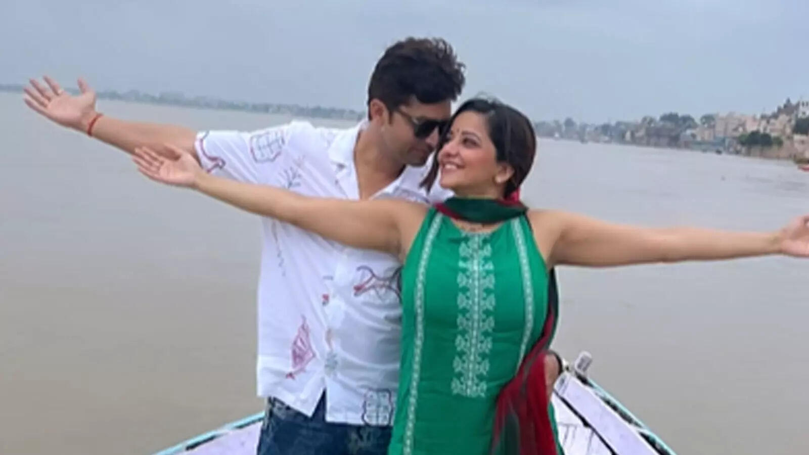 Monalisa strikes the Titanic pose with her husband Vikrant Singh in Varanasi