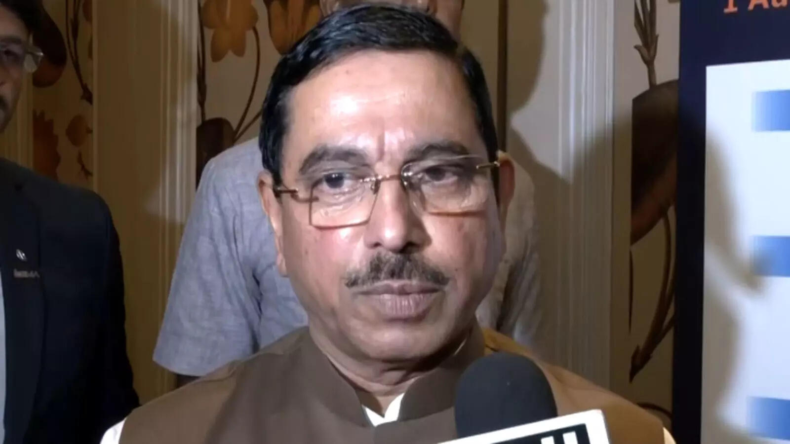 Prahlad Joshi Reiterates Govts Commitment To Hold Discussion Over