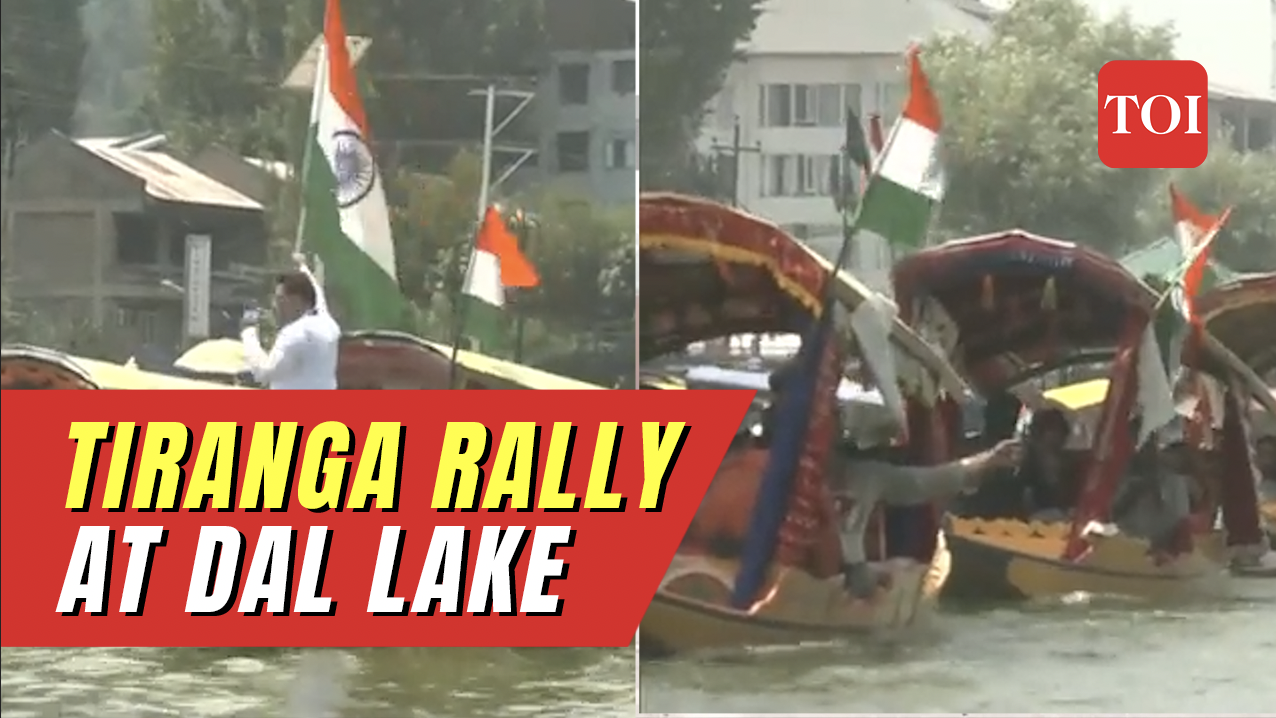 Watch: Tricolours fly on Srinagar’s Dal Lake as locals take part in Tiranga rally