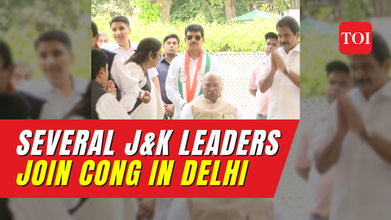 Prominent leaders from Jammu and Kashmir join Congress Party in Delhi ... Prominent leaders from Jammu and Kashmir join Congress Party in Delhi ...