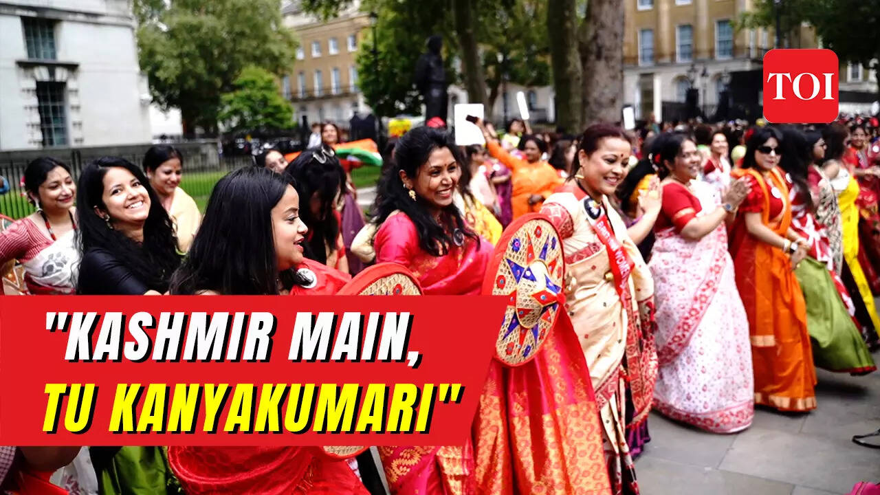 Watch: London radiates with vibrant saree parade; 700 British women of ...