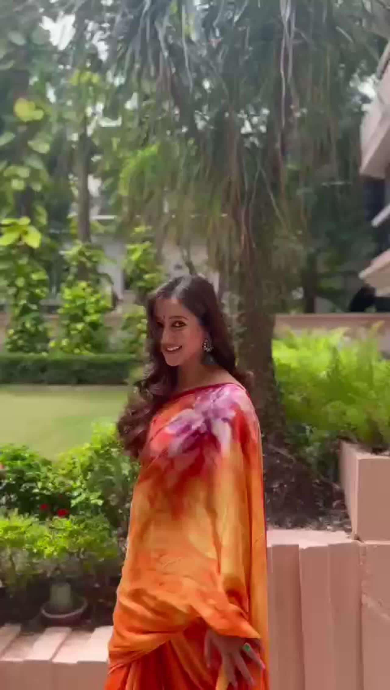 Raima Sen looks beautiful in a sari