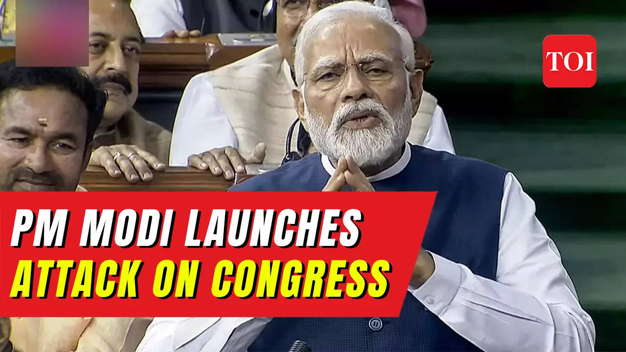 Congress likes 'parivarvaad', 'darbarvaad': PM Narendra Modi launches ... Congress likes 'parivarvaad', 'darbarvaad': PM Narendra Modi launches ...