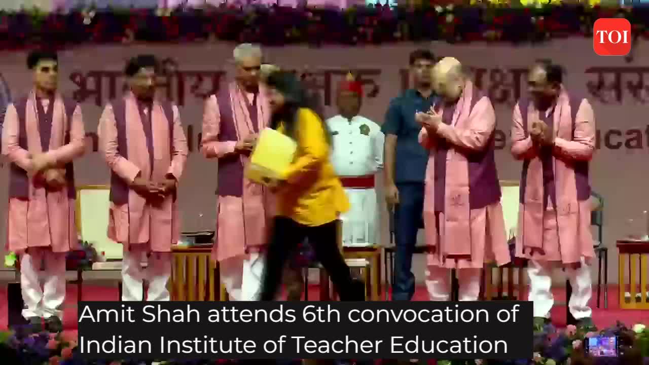 Amit Shah attends 6th convocation of Indian Institute of Teacher ...