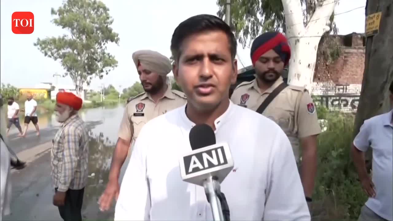 Gurdaspur DC Himanshu Aggarwal Assesses Ongoing Flood Crisis