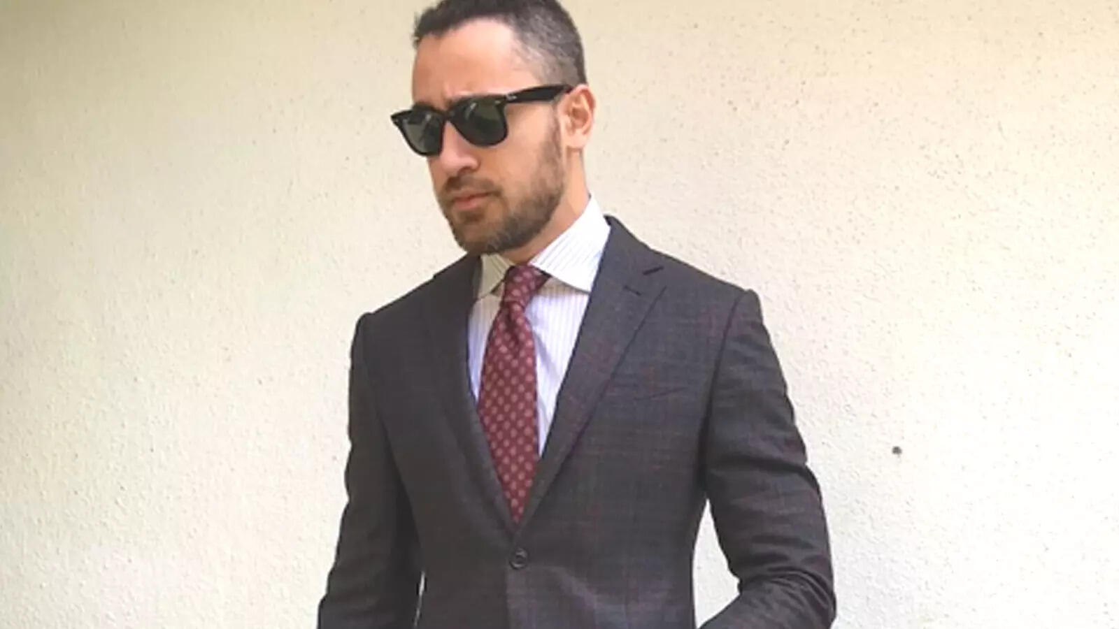 Troll asks Imran Khan to return his ticket money for 'Kidnap' and 'Luck ...