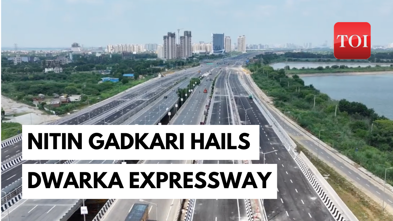 India's first elevated 8-lane road: Nitin Gadkari praises Dwarka ...