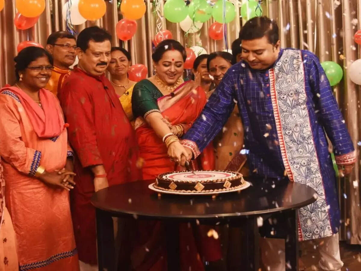 Biswanath Basu welcomes co-host Aparajita Adhya and her family on the ...