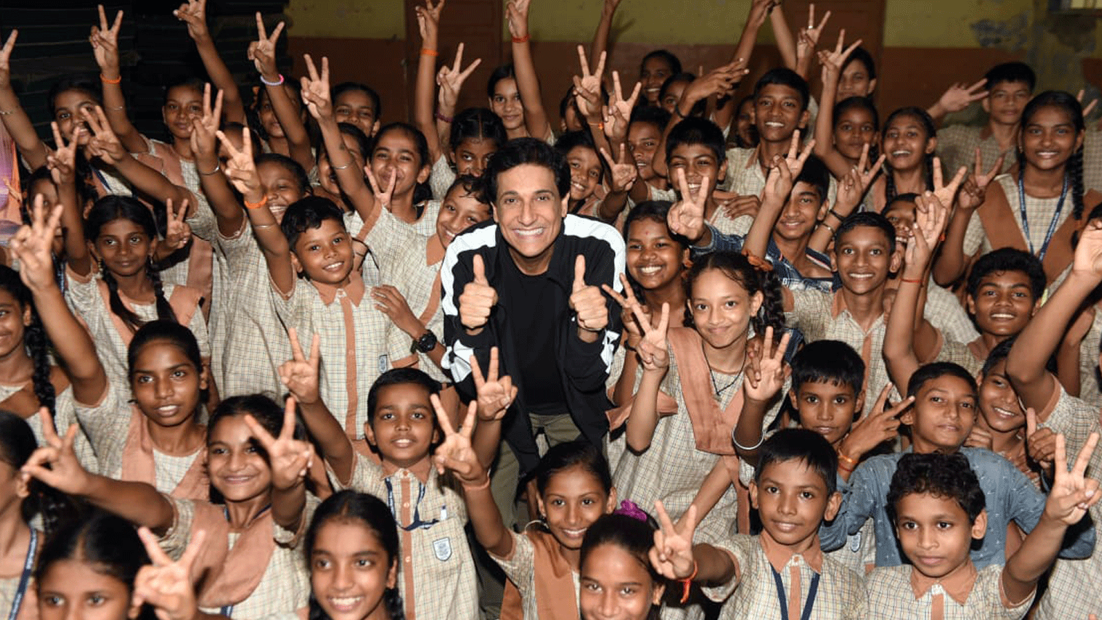 Shiamak Davar holds a workshop for kids from Colaba's Municipal School