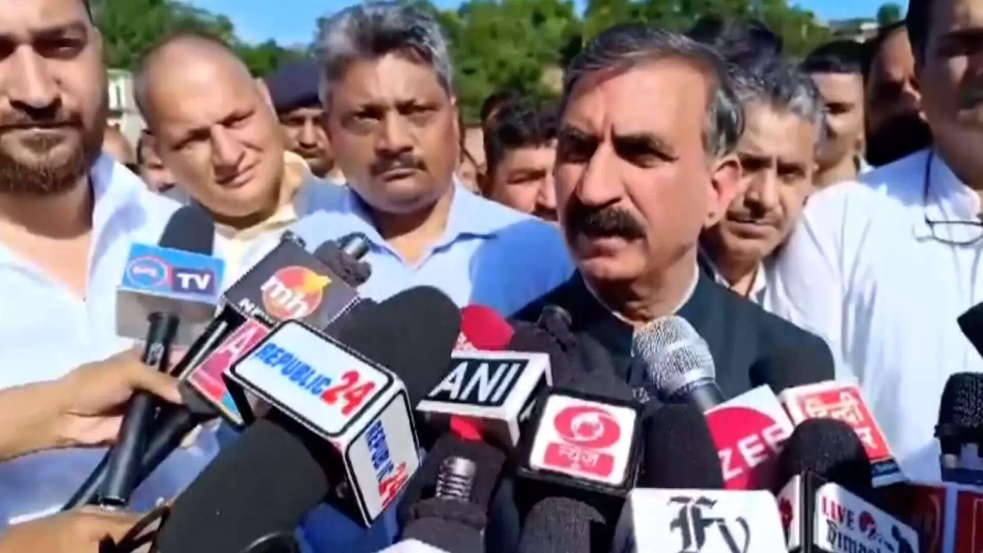 stock taking: HP: CM Sukhvinder Singh Sukhu takes stock of landslide-hit areas of Bhoranj