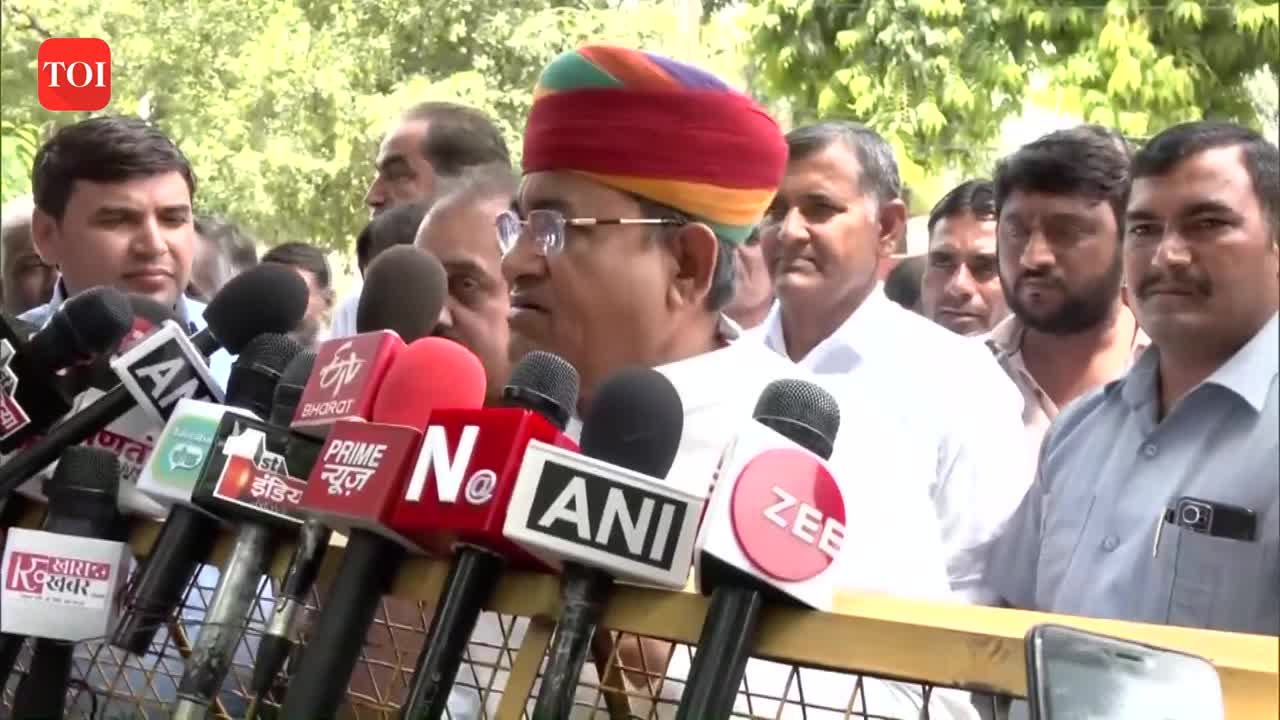 Minister Govind Ram Meghwal supports Kailash Meghwal's corruption ... Minister Govind Ram Meghwal supports Kailash Meghwal's corruption ...