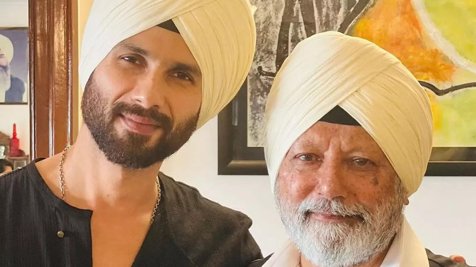Shahid Kapoor channels his Punjabi munda look with father Pankaj Kapoor