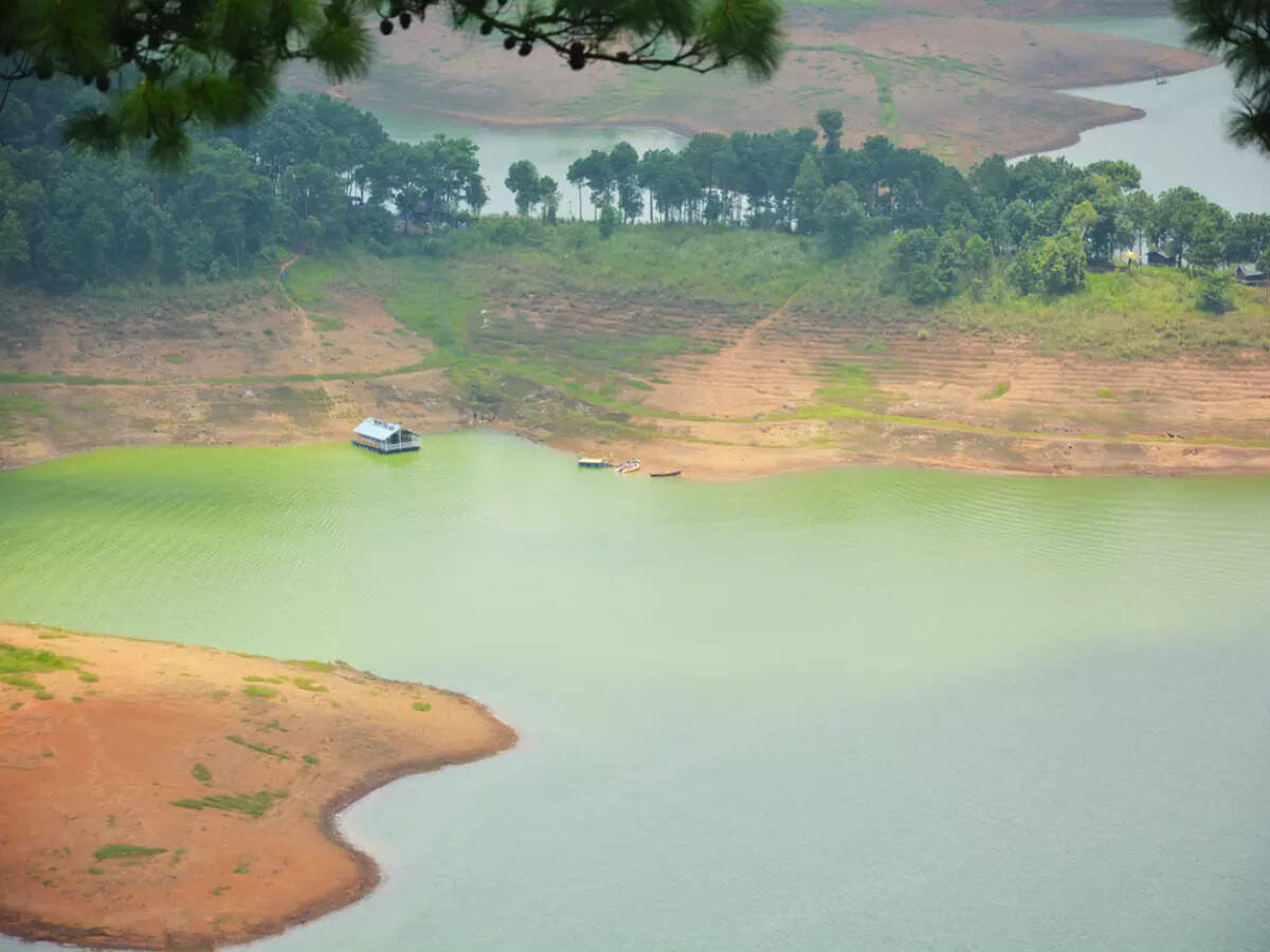This man-made lake turned Meghalaya into a dreamy destination ...