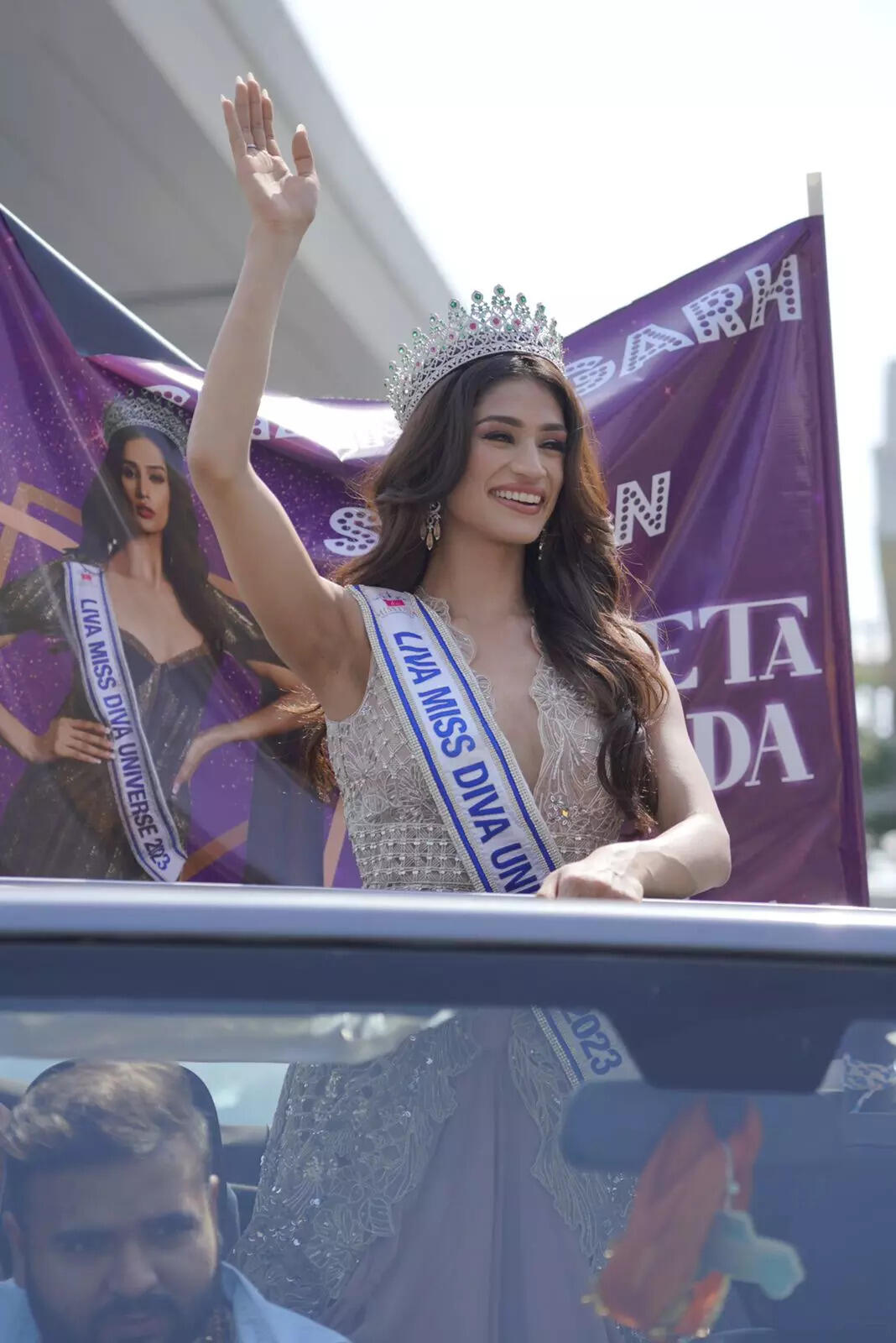 LIVA Miss Diva Universe 2023 Shweta Sharda's Grand Homecoming!