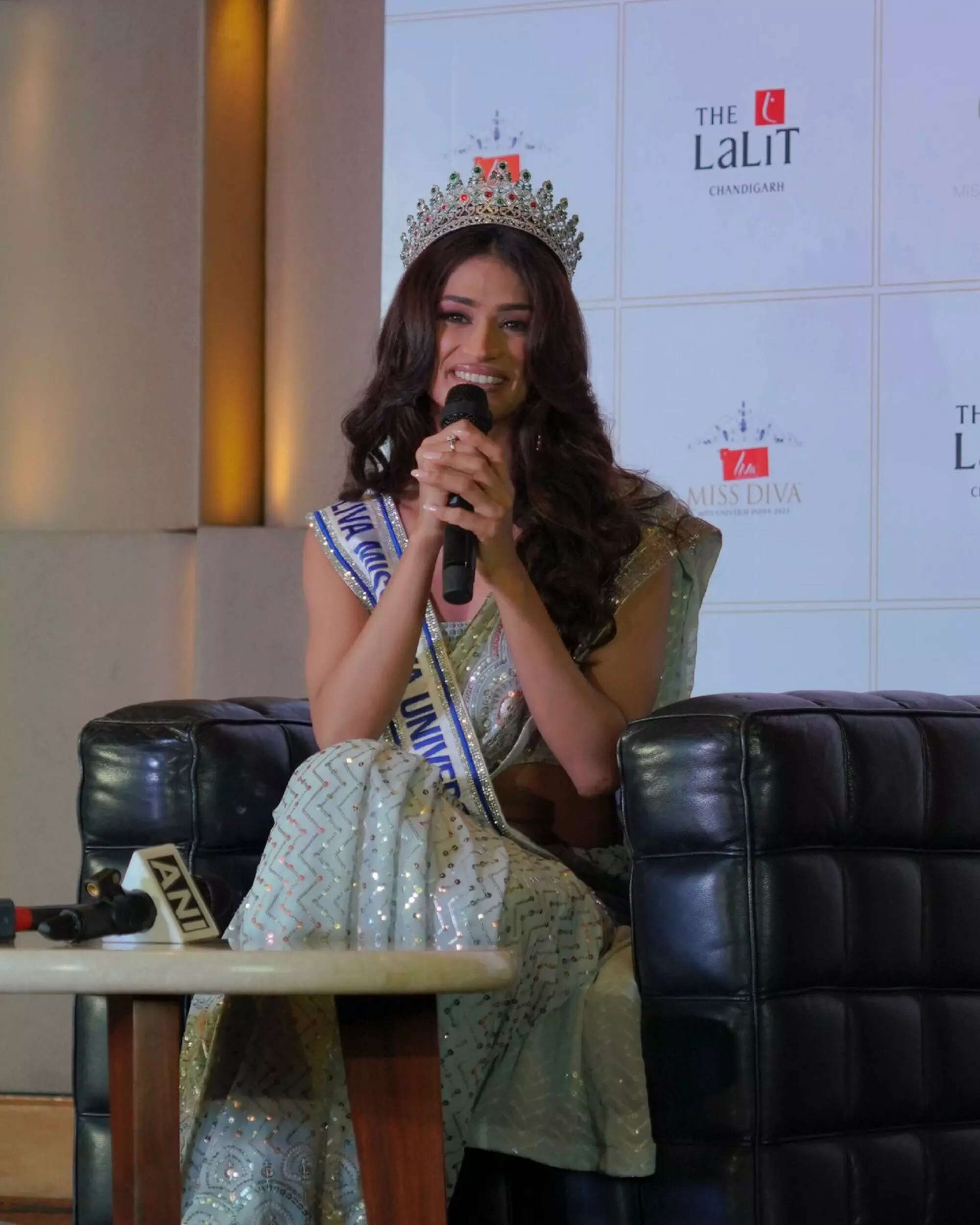 LIVA Miss Diva Universe 2023 Shweta Sharda's Grand Homecoming!