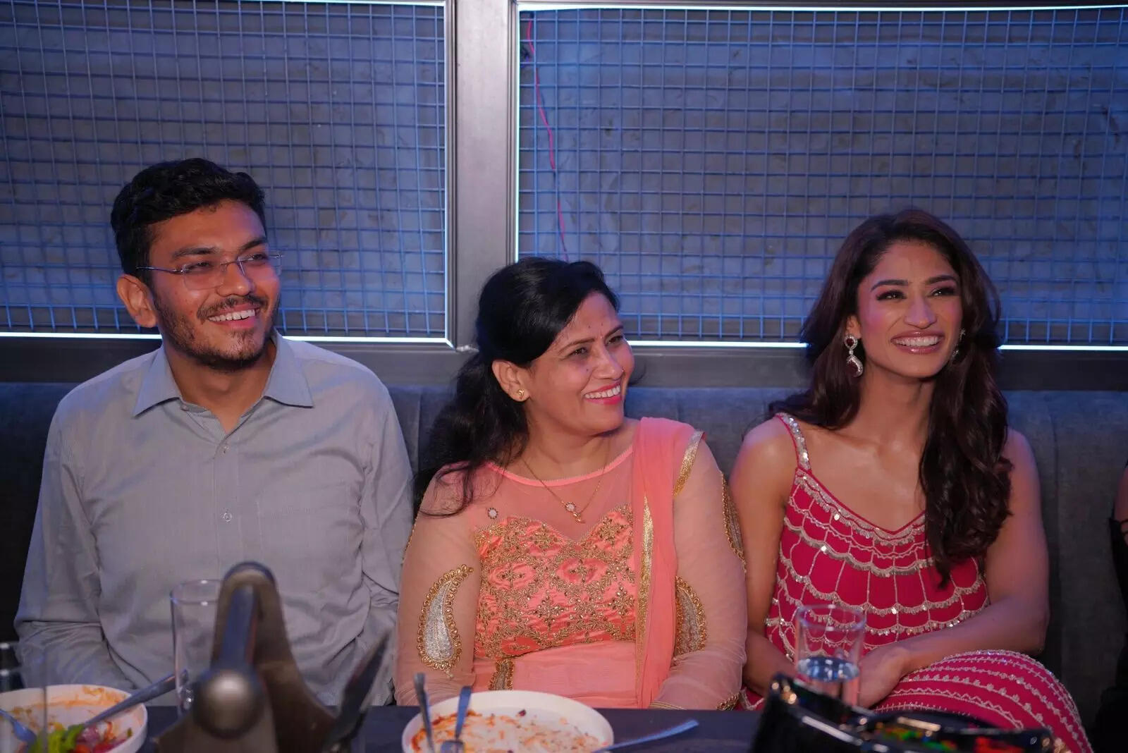 LIVA Miss Diva Universe 2023 Shweta Sharda's Grand Homecoming!