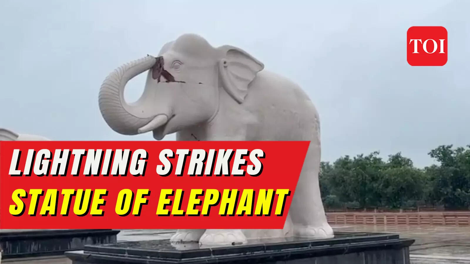 UP: Lightning strikes statue of elephant at Ambedkar Park in Lucknow