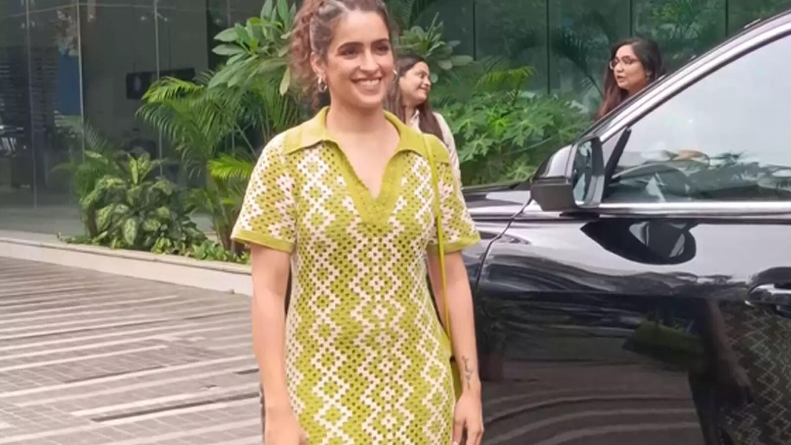 Sanya Malhotra wows everyone with her bewitching look in this stunning ...