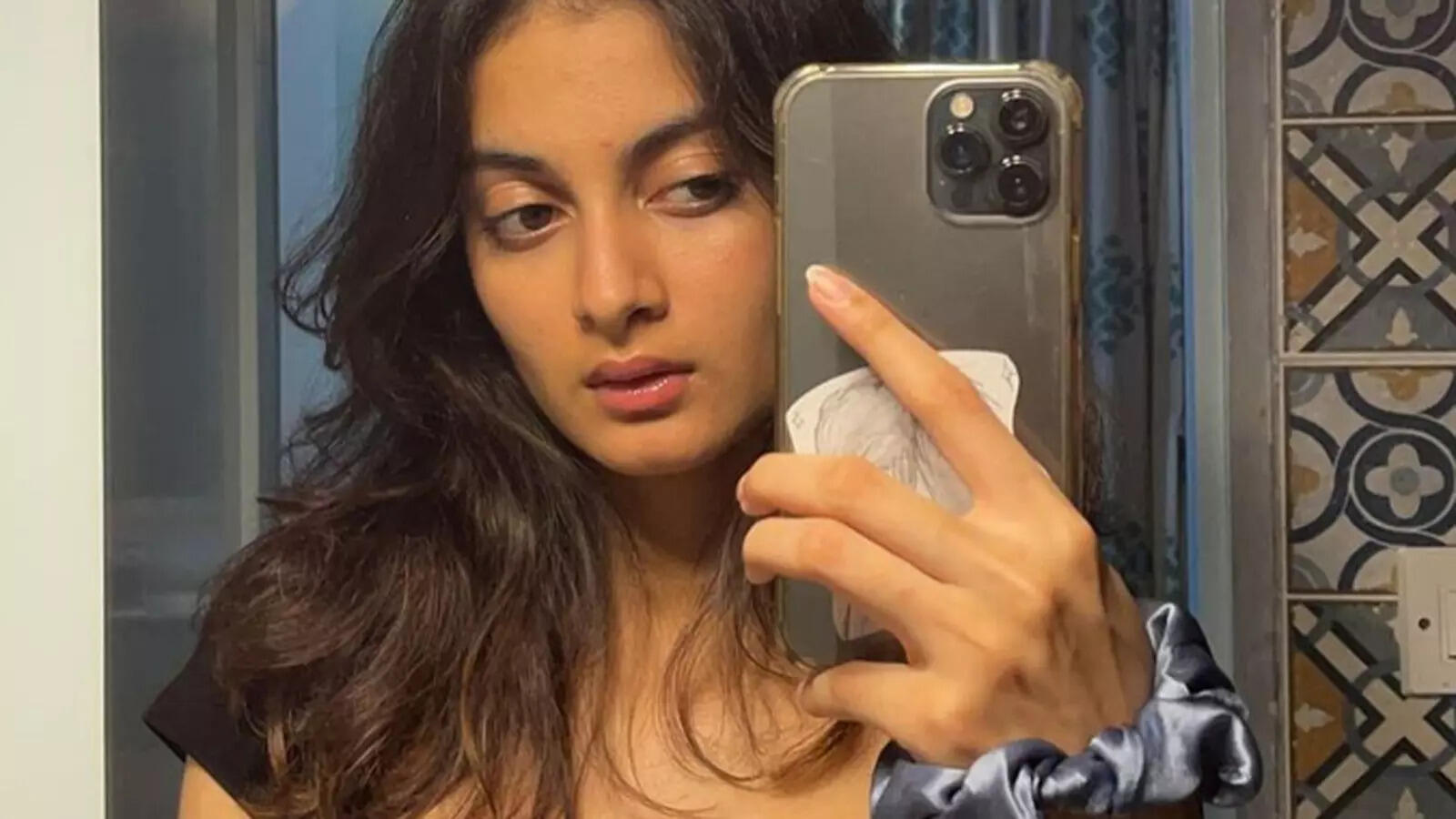 Jisshu Sengupta’s daughter Sara is the next star kid on the rise