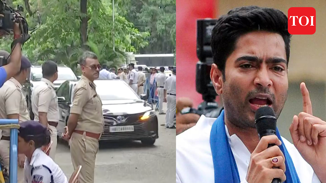 TMC general secretary Abhishek Banerjee arrives at ED office in Kolkata TMC general secretary Abhishek Banerjee arrives at ED office in Kolkata