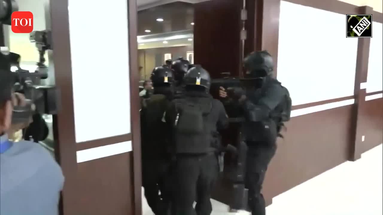 CM Yogi Adityanath attends NSG's 'Gandiv-5' program, witnesses mock drills