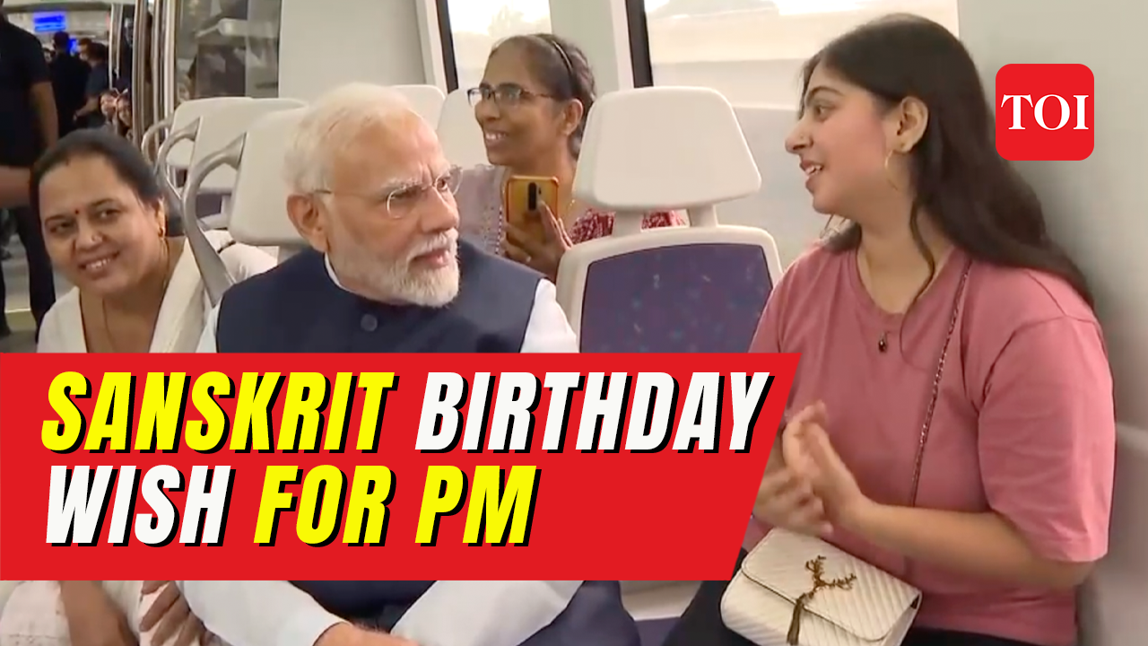 Watch: Special birthday wish for PM Modi on Delhi Metro