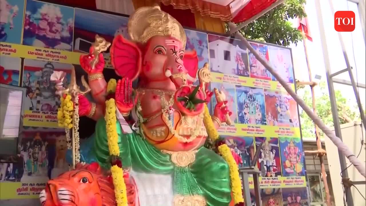 Ganesh Chaturthi 2023: Chandrayaan-themed Ganesh pandal in Chennai ...