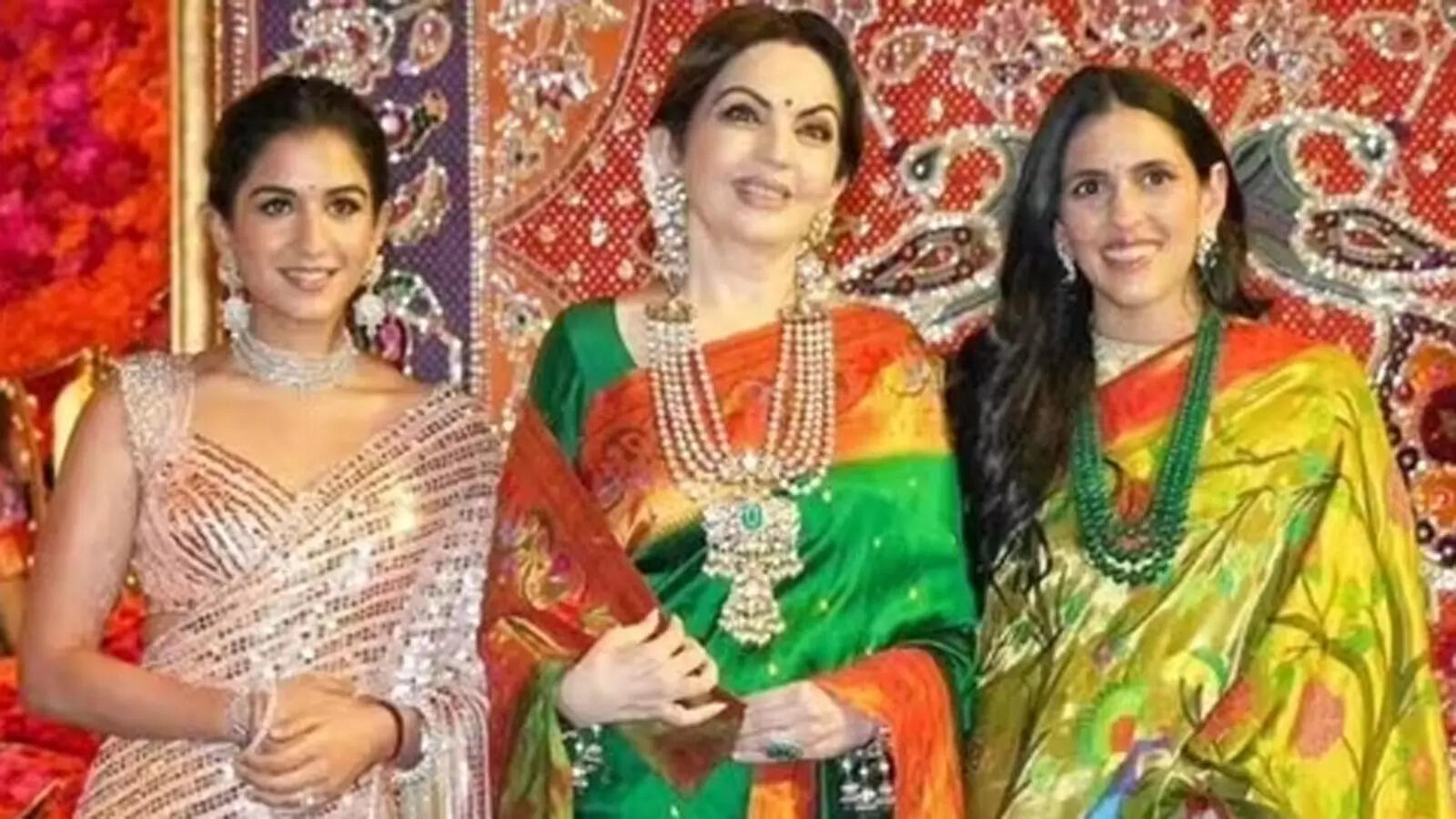 VIRAL video: Nita Ambani poses with daughter-in-law Shloka Mehta and ...