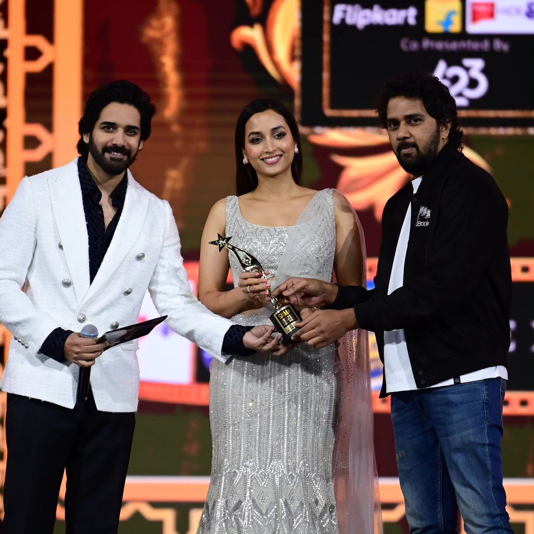Srinidhi Shetty wins the Best Actress award at SIIMA 2023