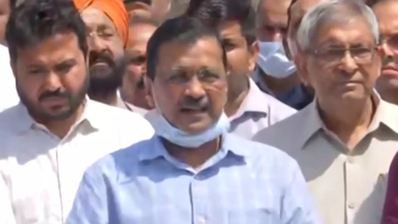 45 lakh tonnes of garbage will be cleared from Bhalswa landfill site by ...