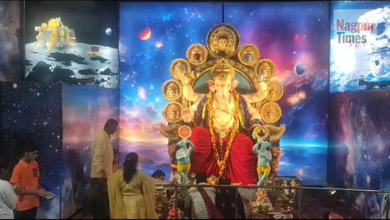 Check out Nagpur's Chandrayaan themed Ganesh pandal