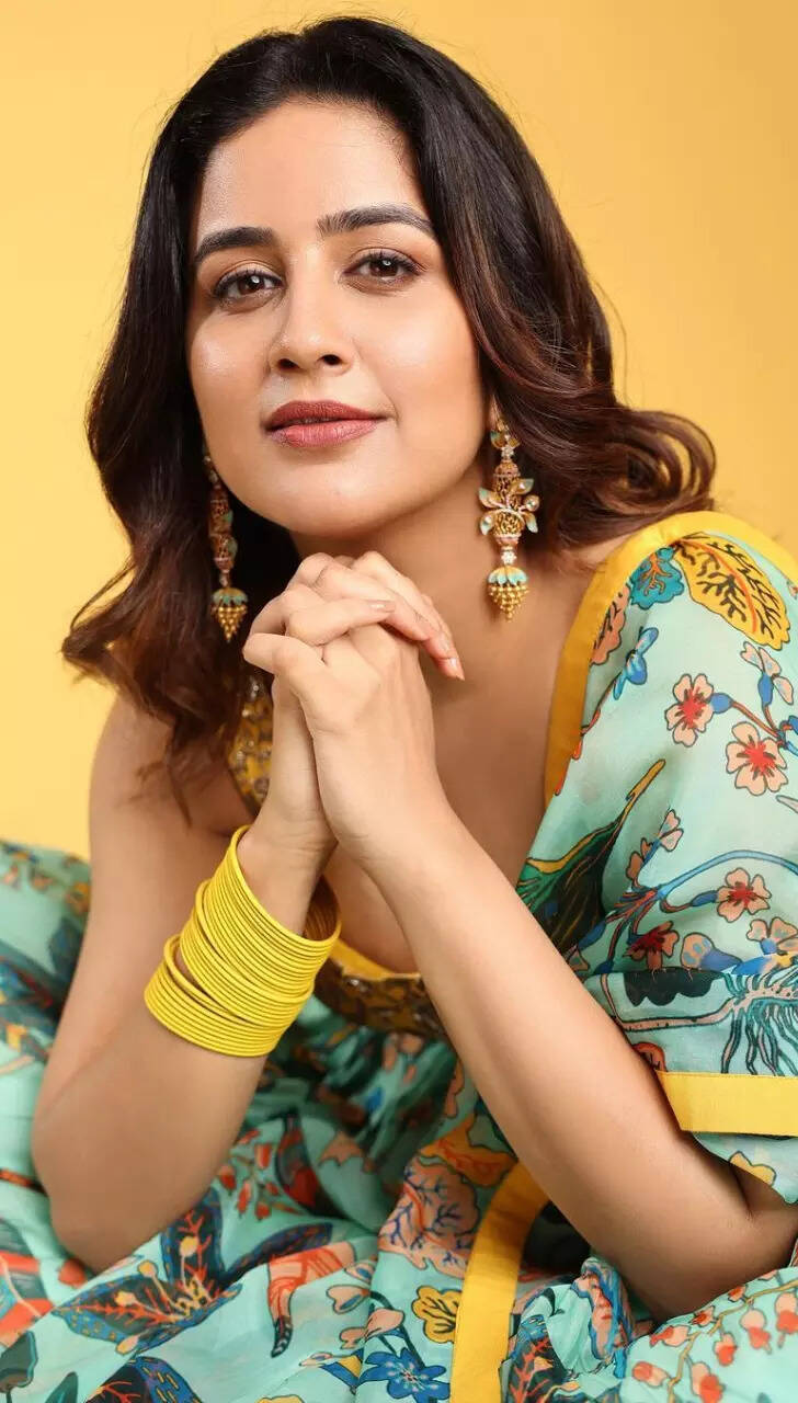 Vaidehi Parshurami Em Saree आषाढी