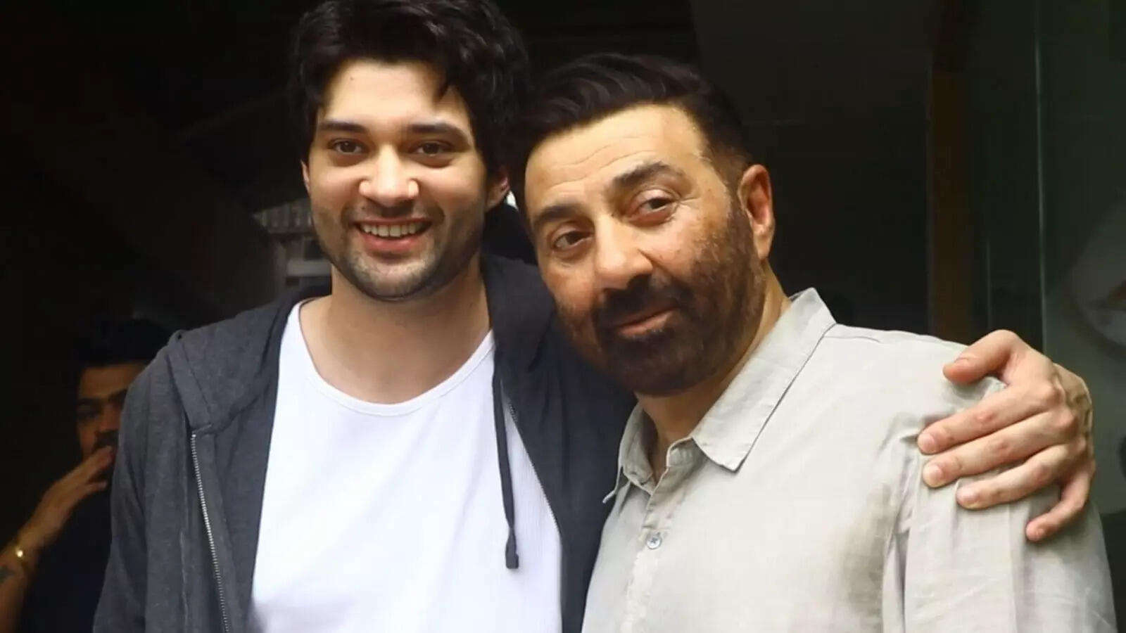 Sunny Deol goes on a lunch date with his son Rajveer Deol