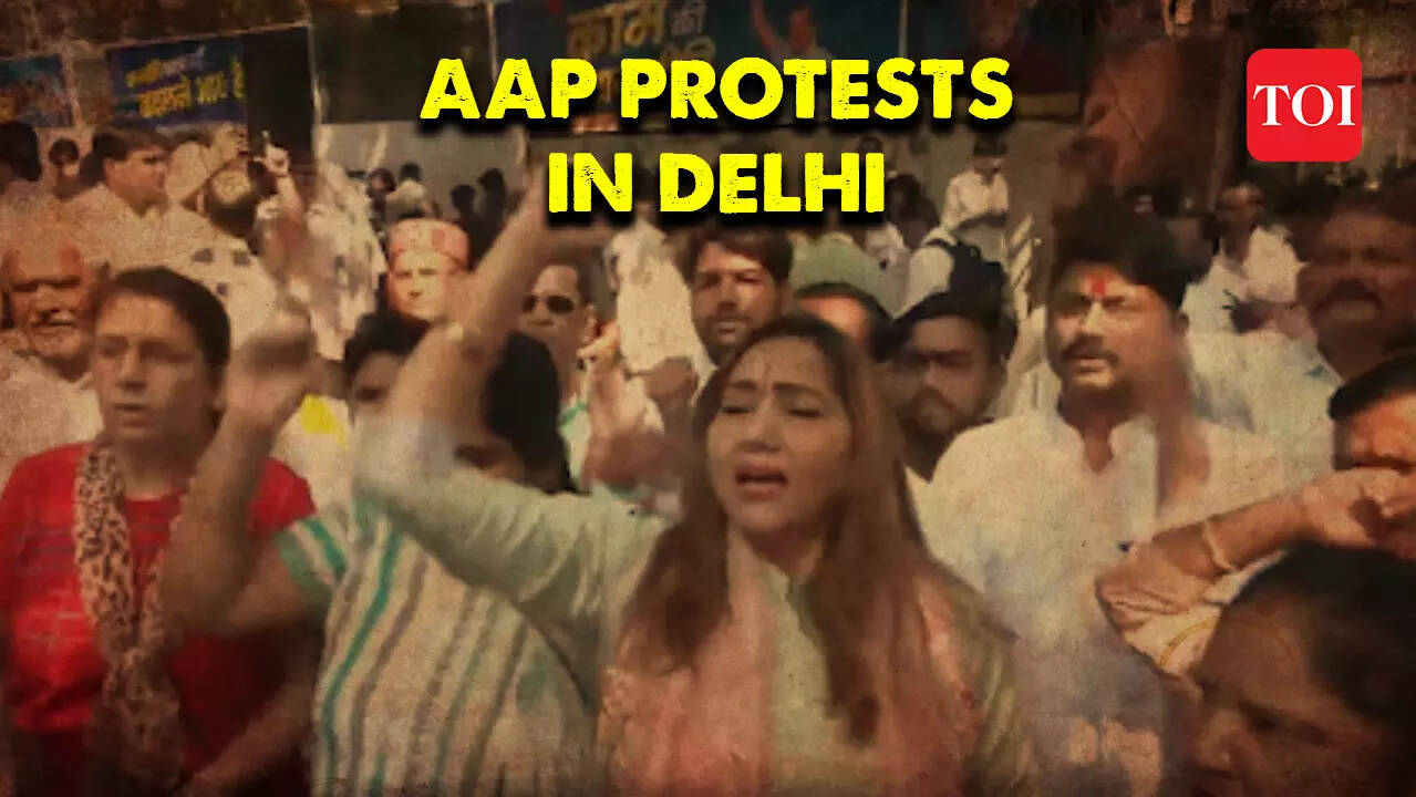 AAP workers protest arrest of MP Sanjay Singh in Delhi AAP workers protest arrest of MP Sanjay Singh in Delhi