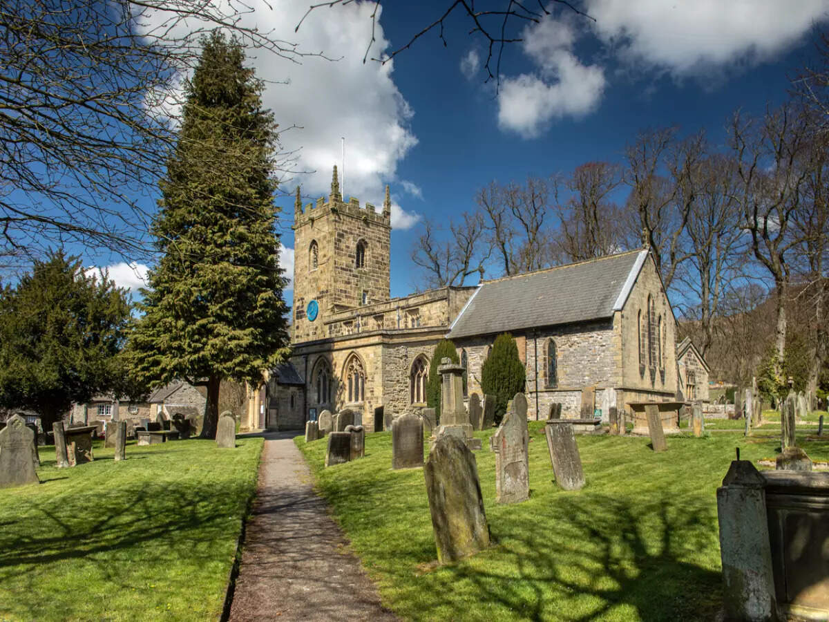 Eyam, the village that stopped Bubonic Plague | Times of India Travel