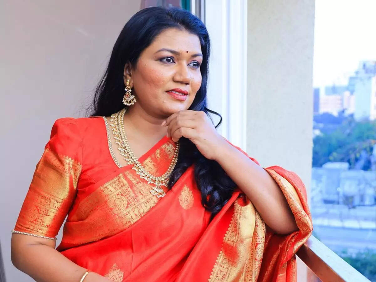 I don't recall my past because I have cried a lot and faced tough days ...