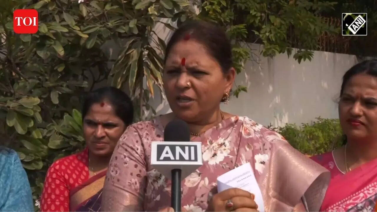 BJP leader K Geetha Murthy hits out at BRS leader K Kavitha over her statement against PM Modi