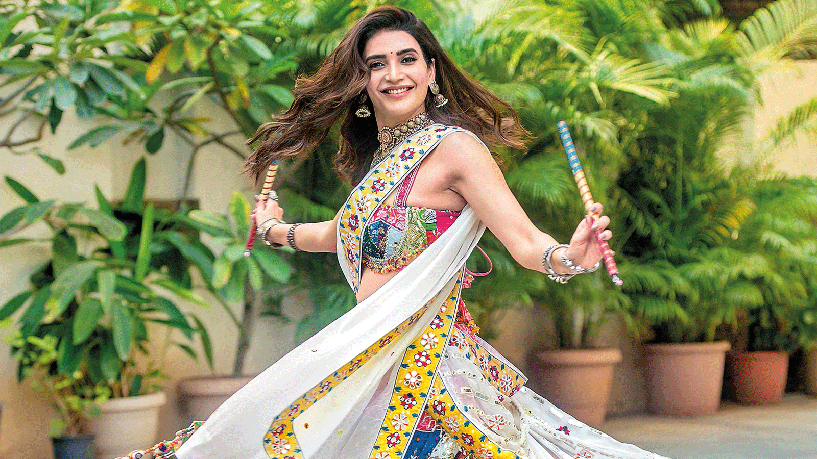 Navratri Special: Karishma Tanna shares tips and teaches some garba ...