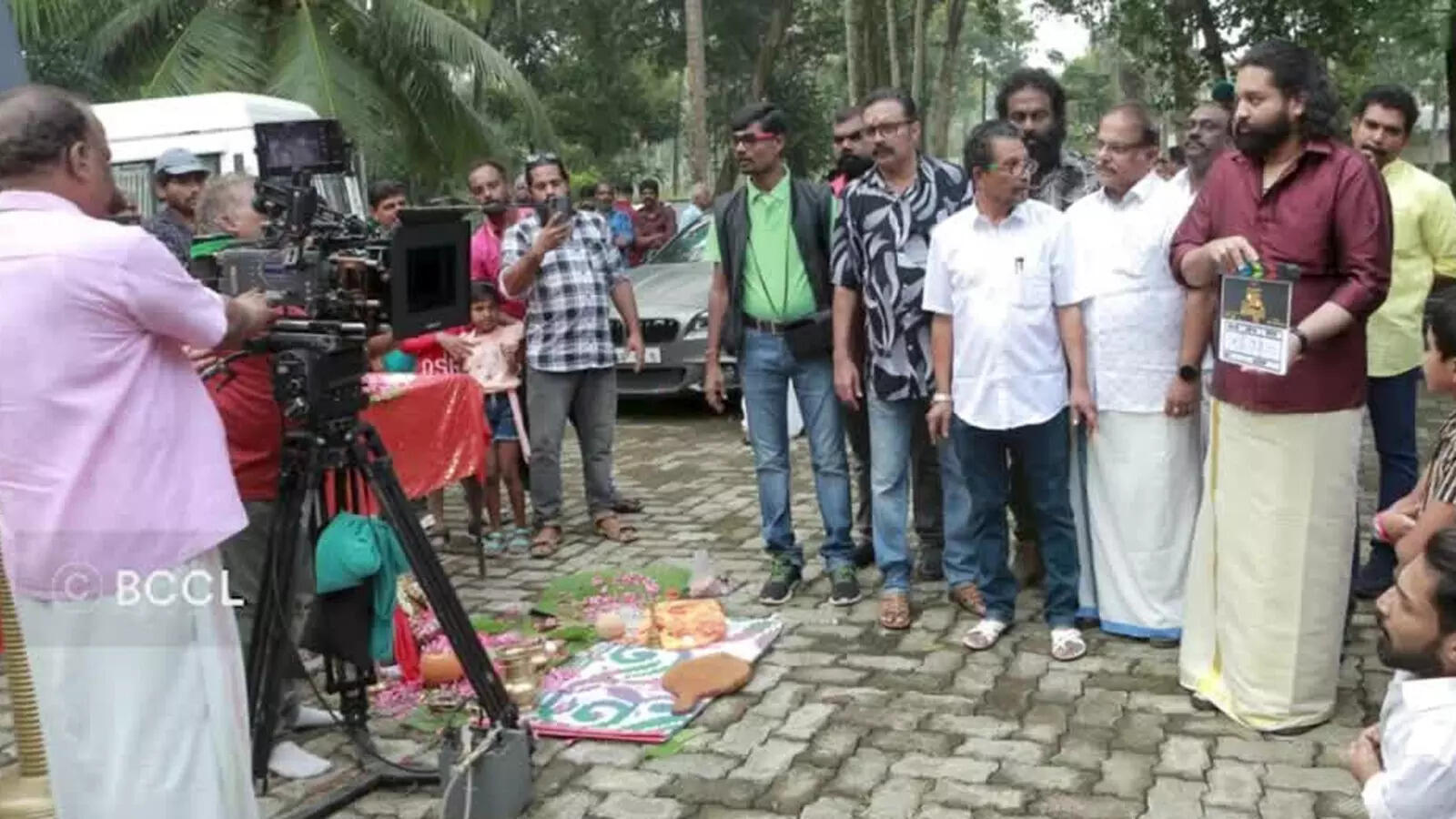 Guinness Pakru to headline ‘916 Kunjoottan’