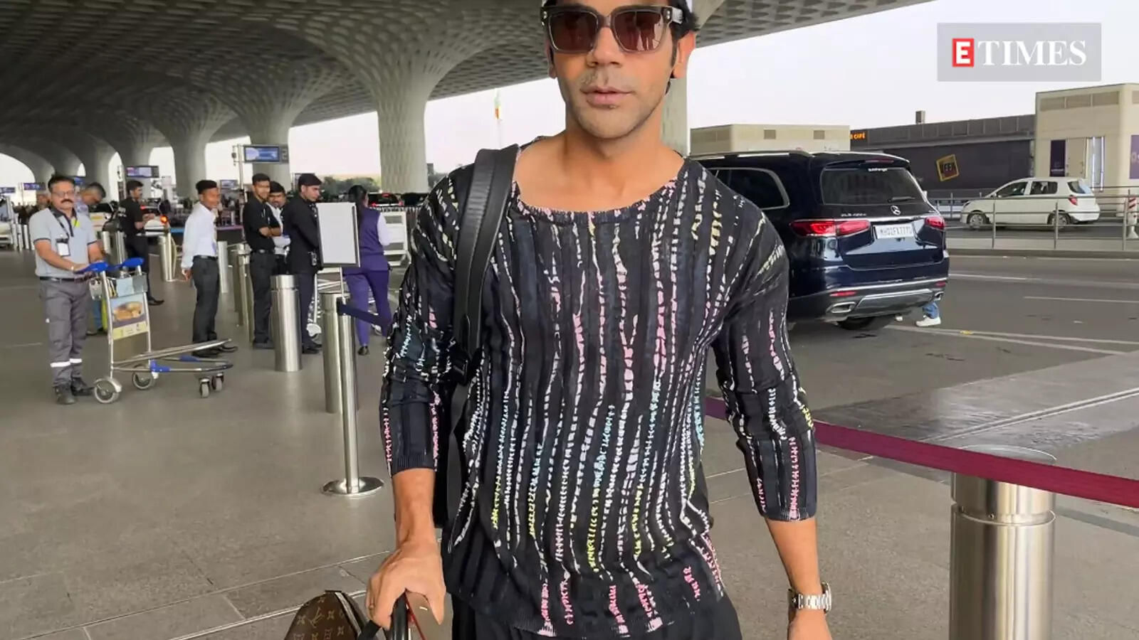 Rajkummar Rao is now on voter awareness duty, paparazzi congratulate ...