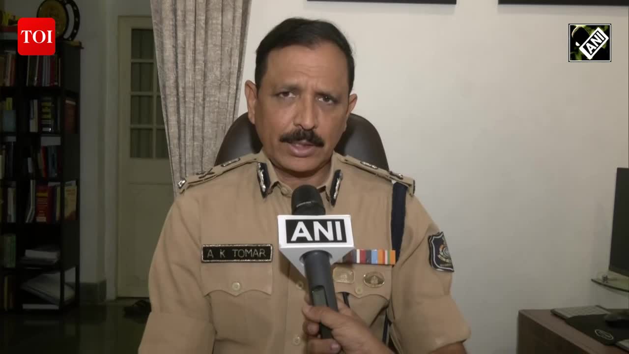 Foul play not likely: Police Commissioner AK Tomar on Surat suicide case