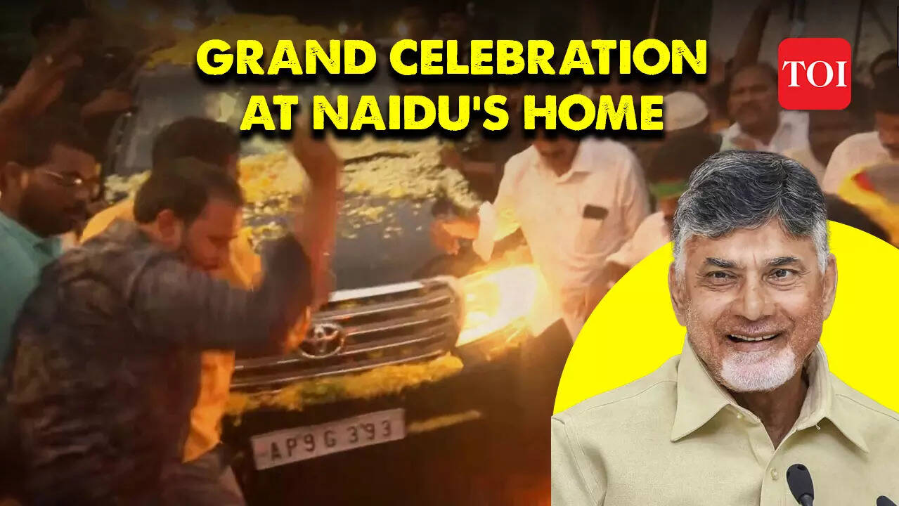 Chandrababu Naidu gets bail: TDP supporters welcome Ex-Andhra CM in a grand style at his ...