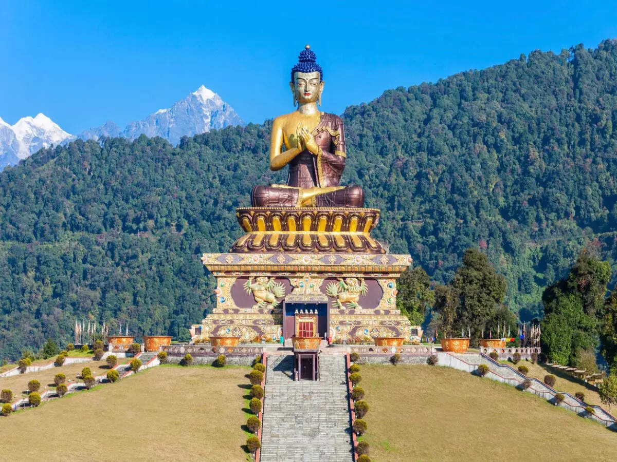 Discovering Pelling in Sikkim: Must visit attractions, - Times of India ...