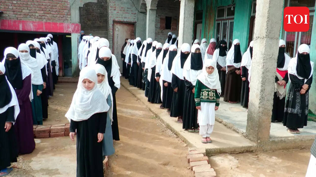 Madrasa girls in J&K’s Udhampur offer prayers for Doda accident victims