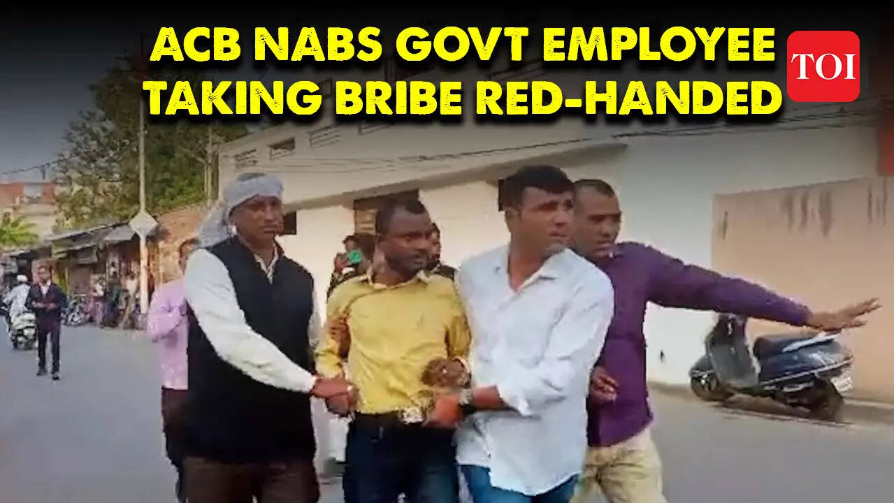 UP: ACB officials arrest employee of municipal corporation for taking bribe