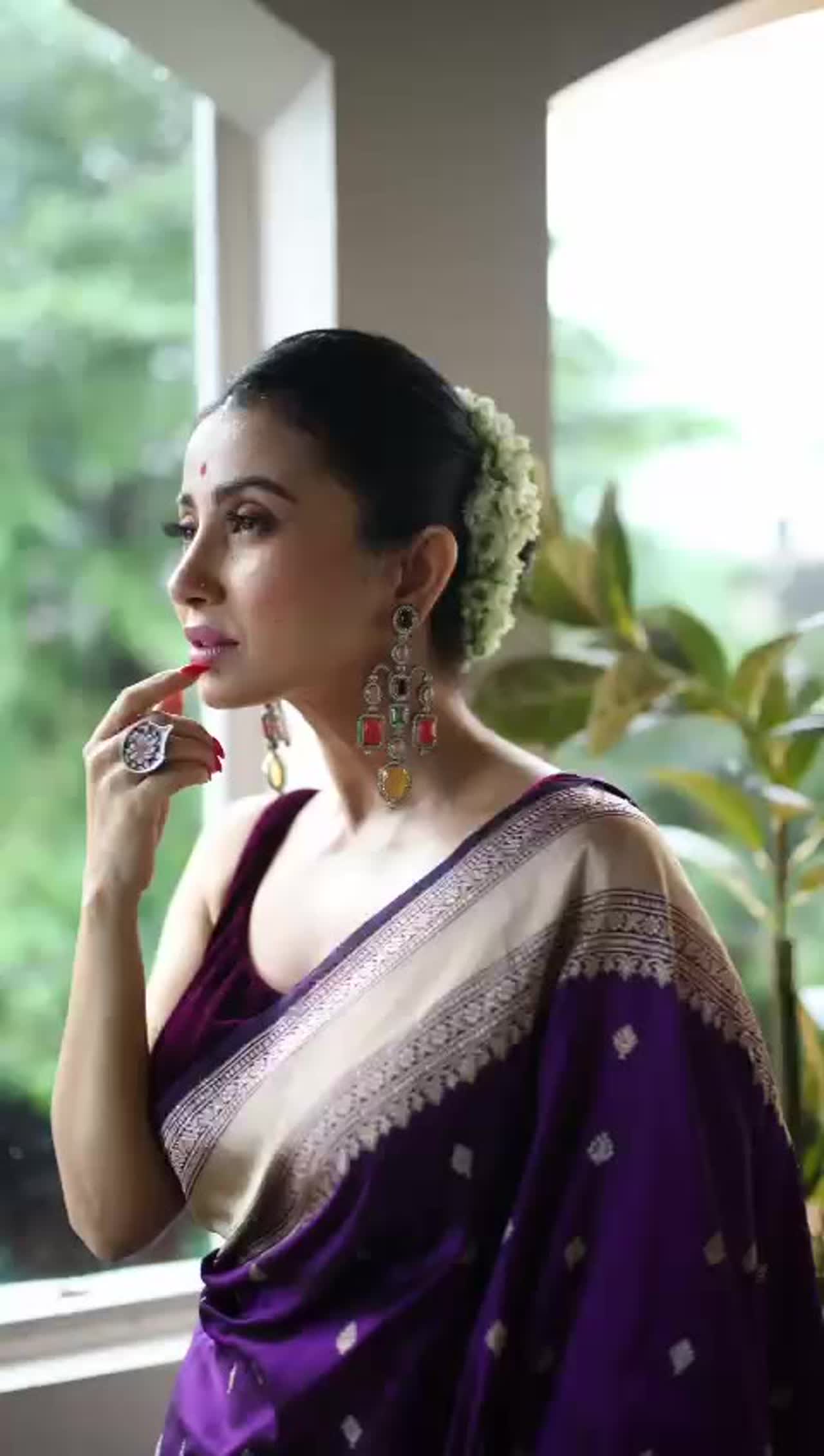 Actress Monami Ghosh shoots with Calcutta Times